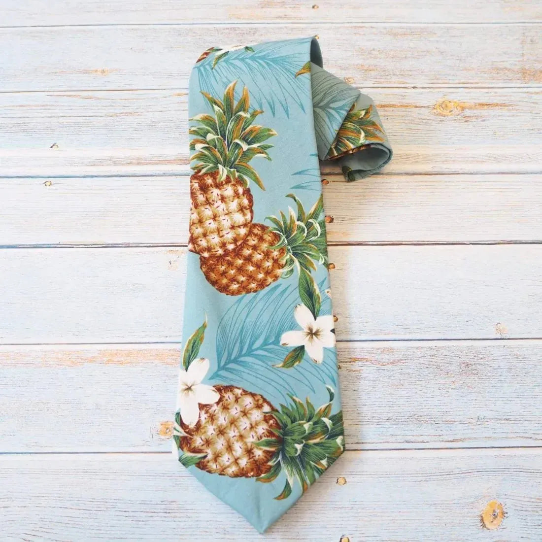 Pineapple King Hawaiian Necktie for Bold Style – Lavahut